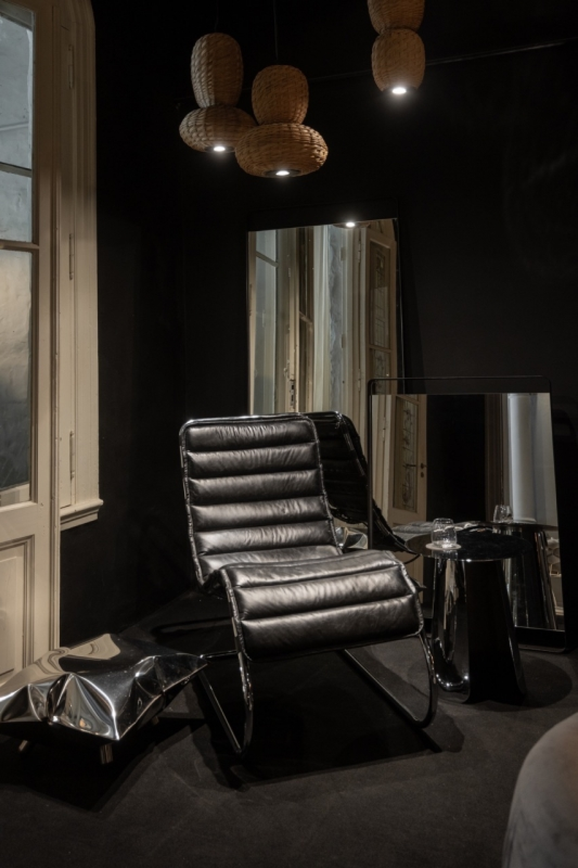 DARKHAUS - Sillón Cantilever